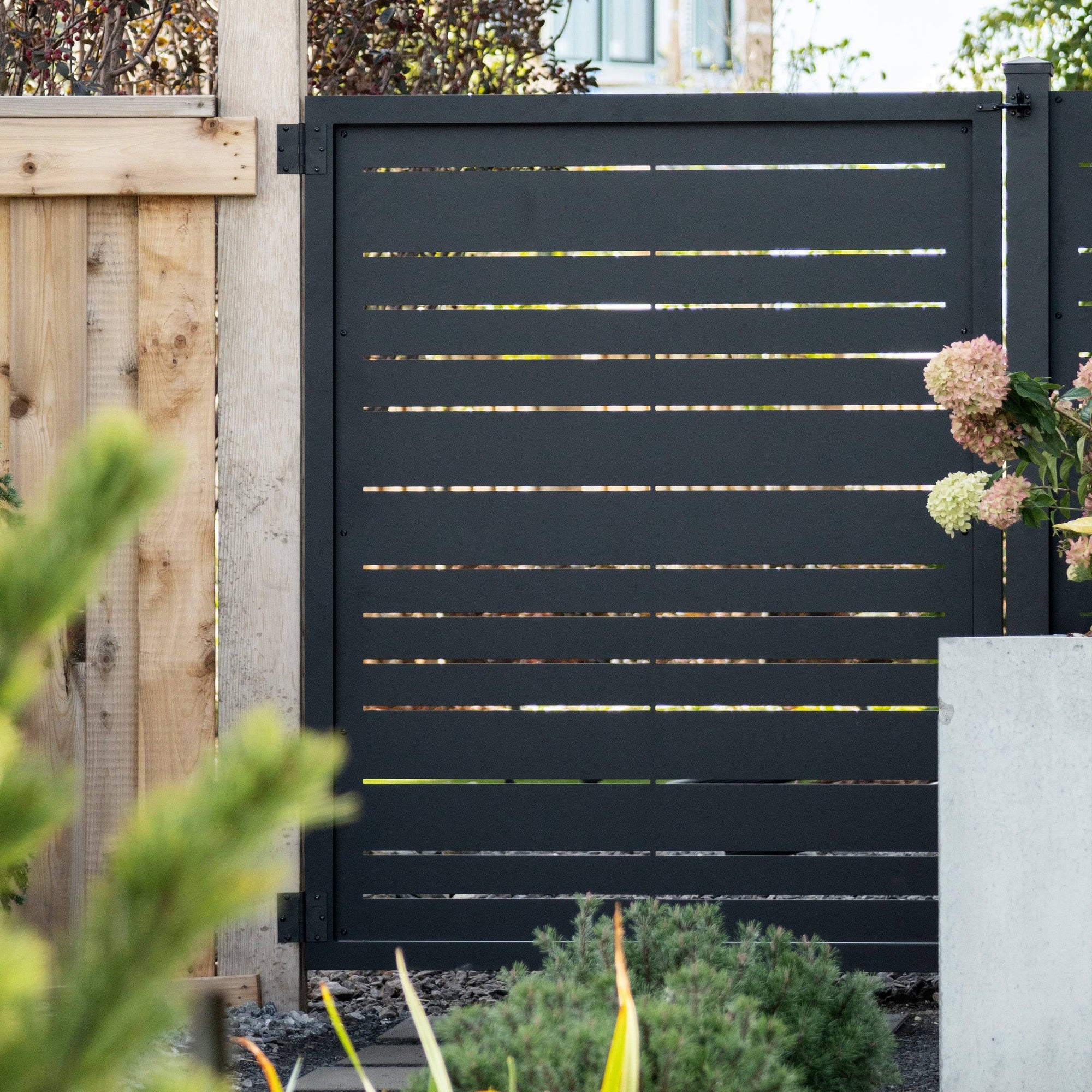 Custom Width Privacy Gate (Horizon) 68"H | HIDEAWAY Canada